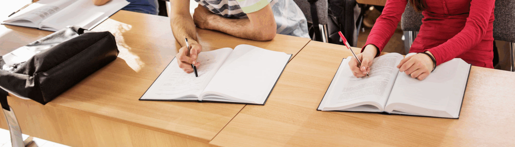 Advanced ESOL English - PCDL | Grimsby Institute